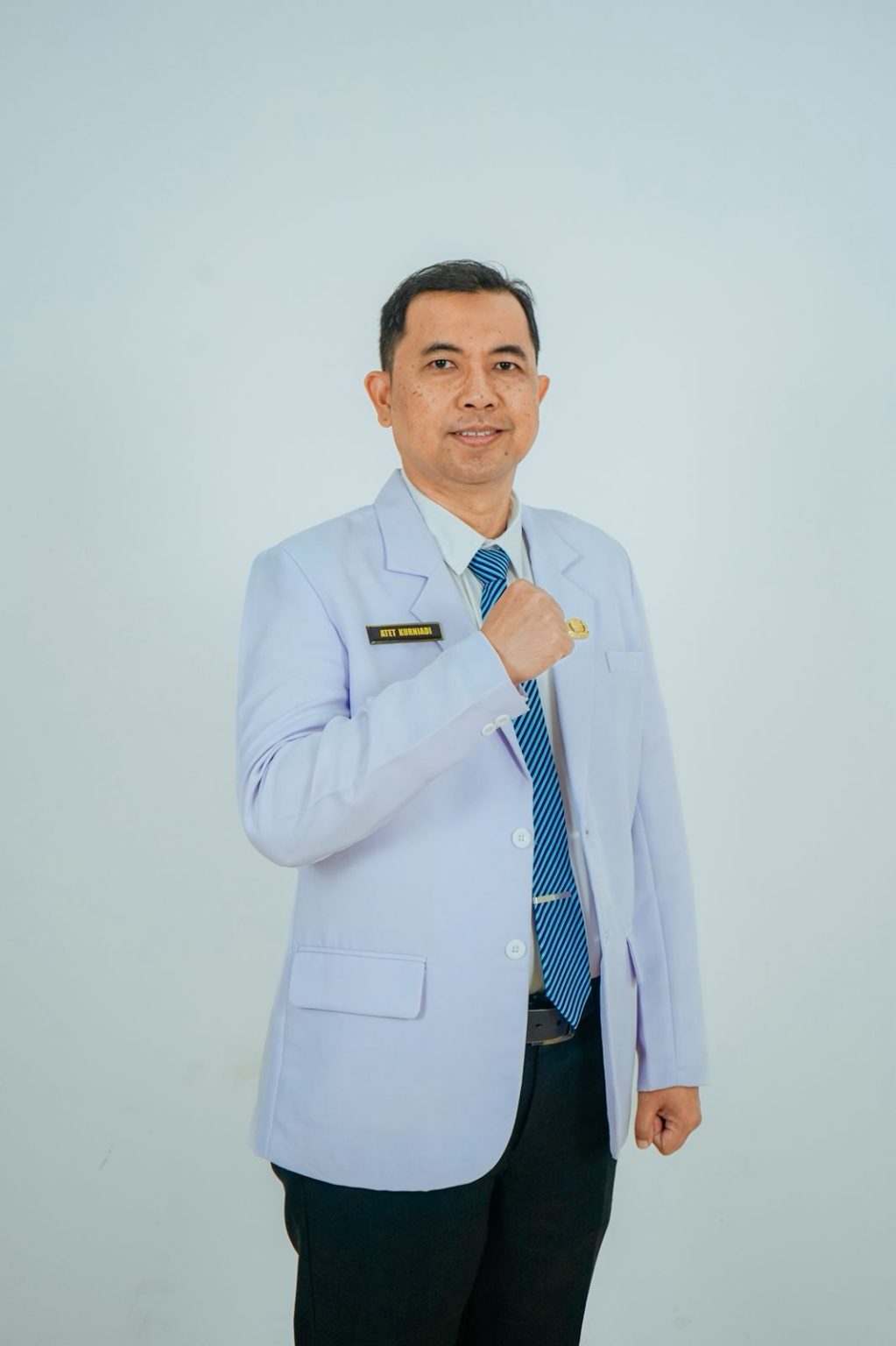 Alumni Success Story: Kiprah dr. Atet Kurniadi, Sp.KFR., Lulusan FK ...